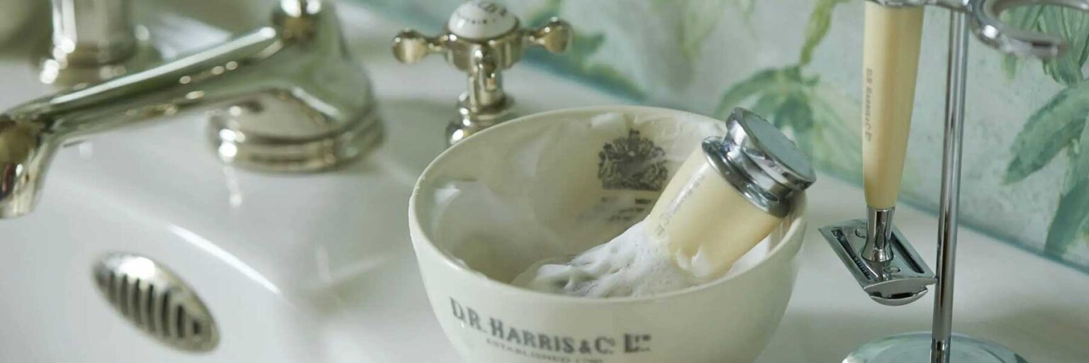 Shaving in the shower or sink, what do you choose? | Shavingroom
